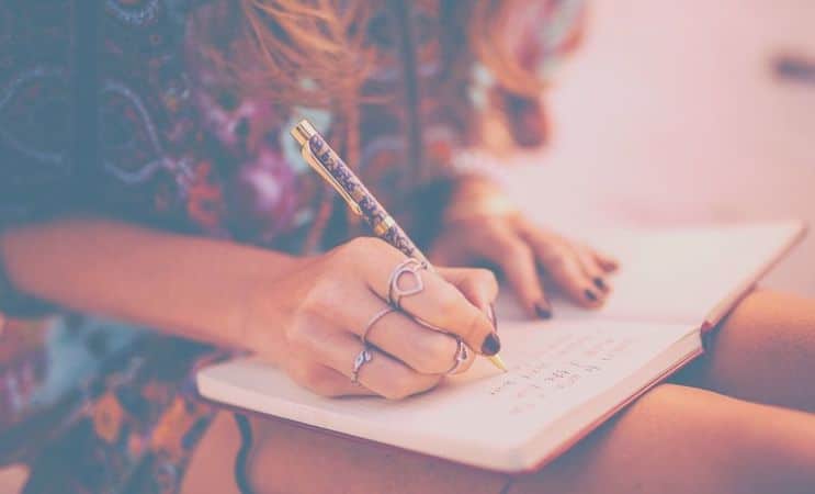 How to Write a Forgiveness Letter (with an Example) - Happier Human