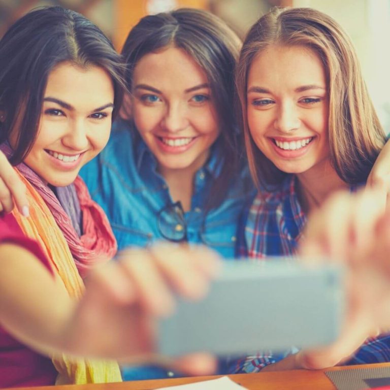 7 Benefits of Friendship & Making New Friends - Happier Human