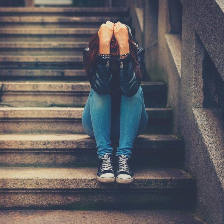 PTSD vs Anxiety Disorder: 6 Basic Differences - Happier Human