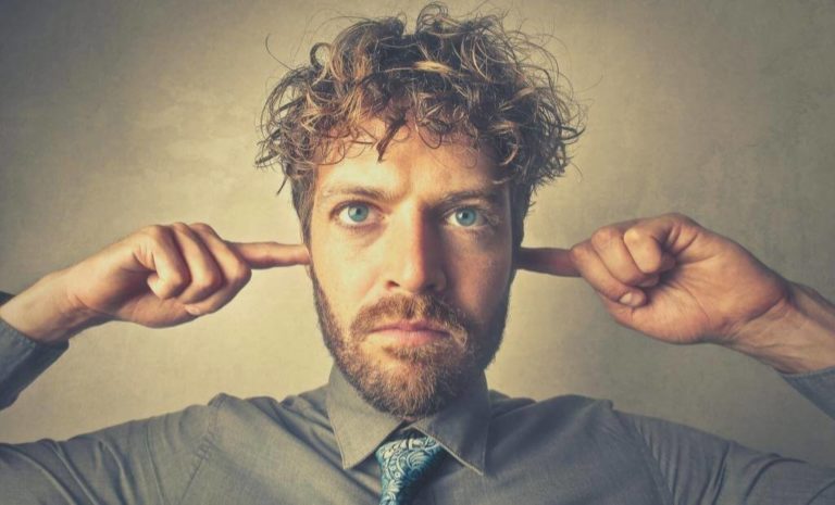 15 Signs Someone Has a Lack of Self-Awareness - Happier Human