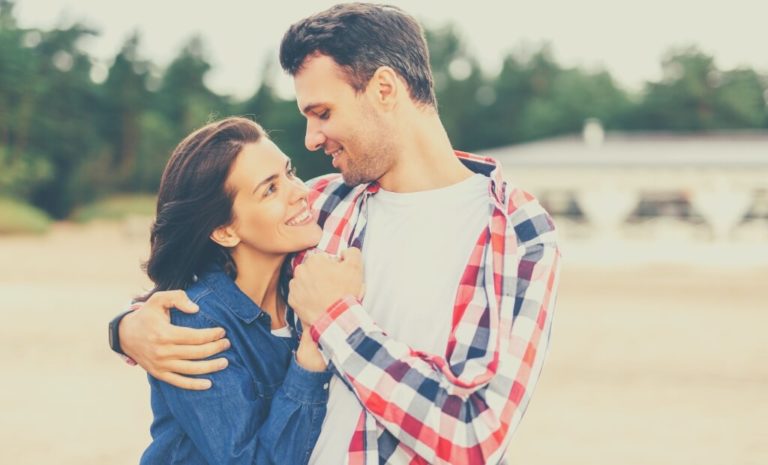 131 Compliments for Your Girlfriend That She’ll LOVE to Hear - Happier ...