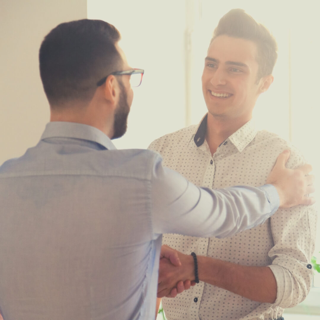 9 Important Things Introverts Do Better Than Extroverts - Happier Human 9 Important Things Introverts Do Better Than Extroverts - Happier Human