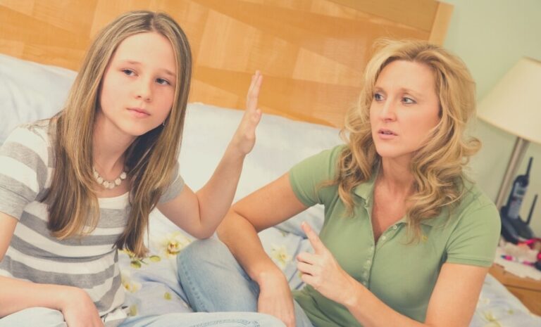 17 Sad Signs Your Daughter Has Become A Toxic Person - Happier Human