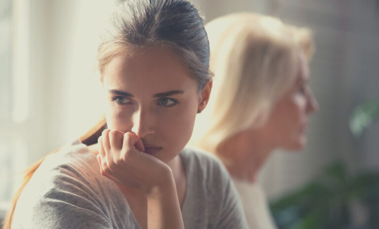 13 Revealing Signs Of Mommy Issues In A Woman Happier Human