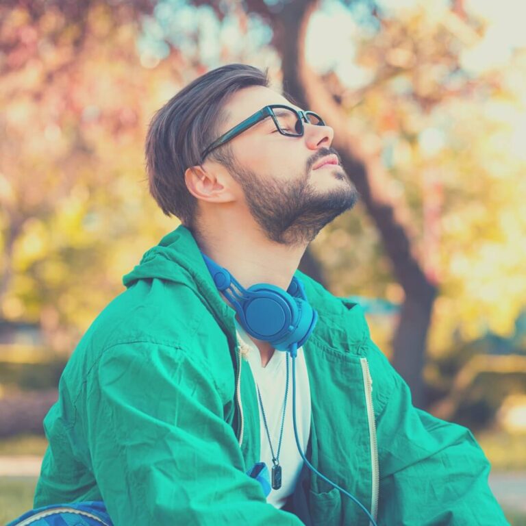 41 Simple Ways to Be a Nicer Person to Others - Happier Human