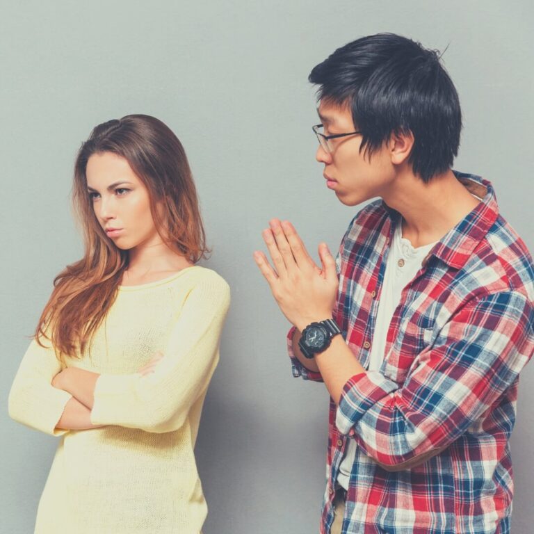 How to Respond to a Manipulative Apology: A Simple Guide - Happier Human