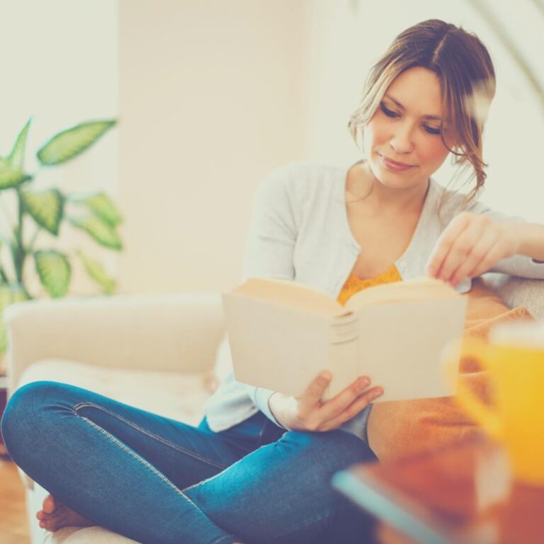 9 Great Reasons Why You Should Remain Single - Happier Human